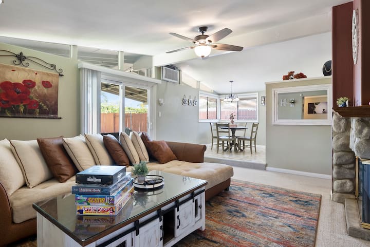 Nancy's Place Enchanting 4 Bedroom Cottage - Anaheim