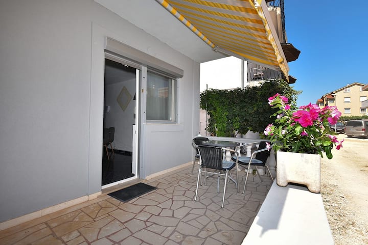 Lovely 1 Bedroom Appartment With Free Parking - Nin