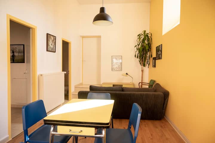 2 Pièces Au Centre De Die - Die