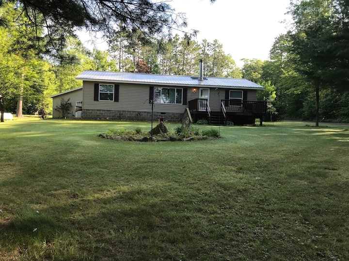 3 Bedroom Cottage With Lake Views - Gull Lake, WI