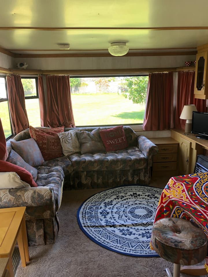 Caravan On Working Farm - Anglesey
