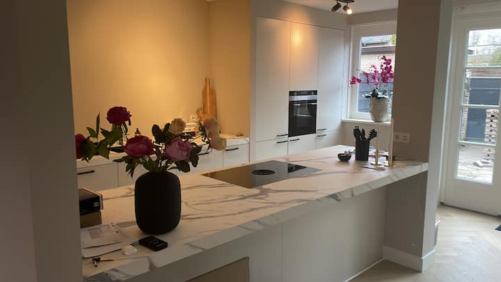Gezellig Rijtjes Huis, Met Openhaard En Tuin - Laren