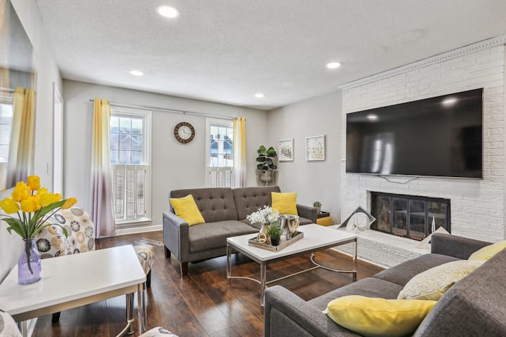 Modern Convenient Spot To Enjoy & Relax! - Alpharetta, GA