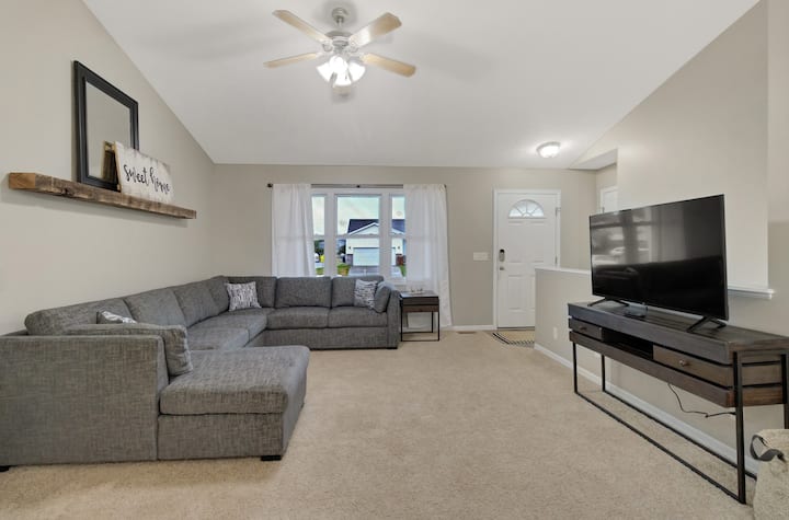 Peaceful 5 Bedroom Home - James Arthur Vineyards, Raymond