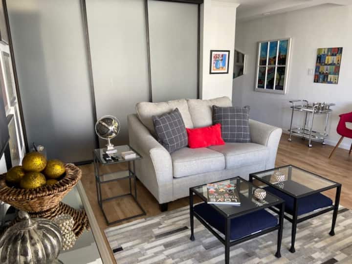 Modern Pac Heights Condo With Parking & City Views - San Francisco, CA