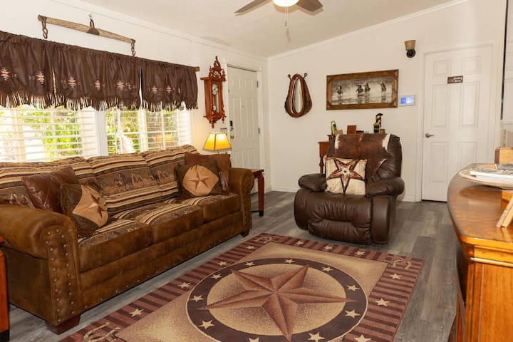 Wagon Wheel Ranch Bunkhousedvnp/spa/cowboypool - United States