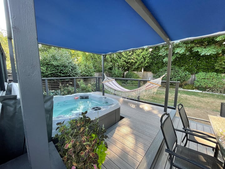 Beach Spa - Hot Tub And Infrared Sauna Oasis! - Maple Ridge