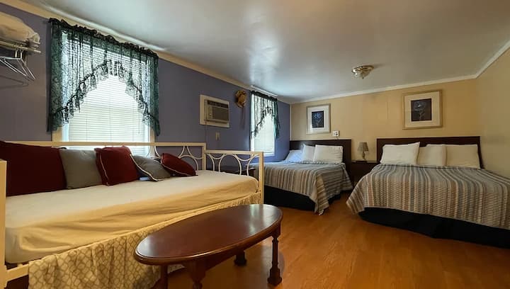 One Bedroom Efficiency - Lake George, NY