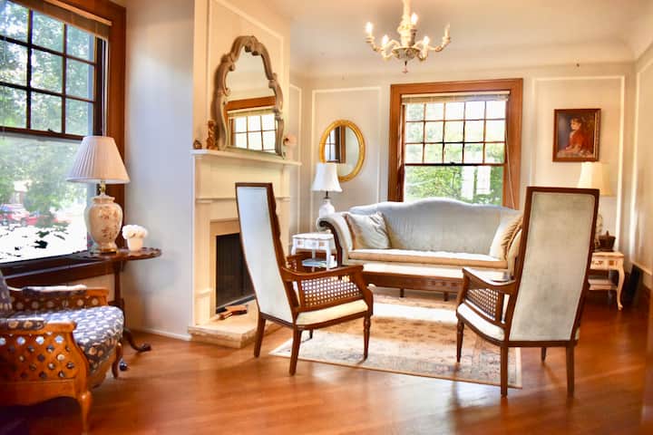 Victorian Retreat Steps To Downtown And Kinnick S. - Iowa City, IA