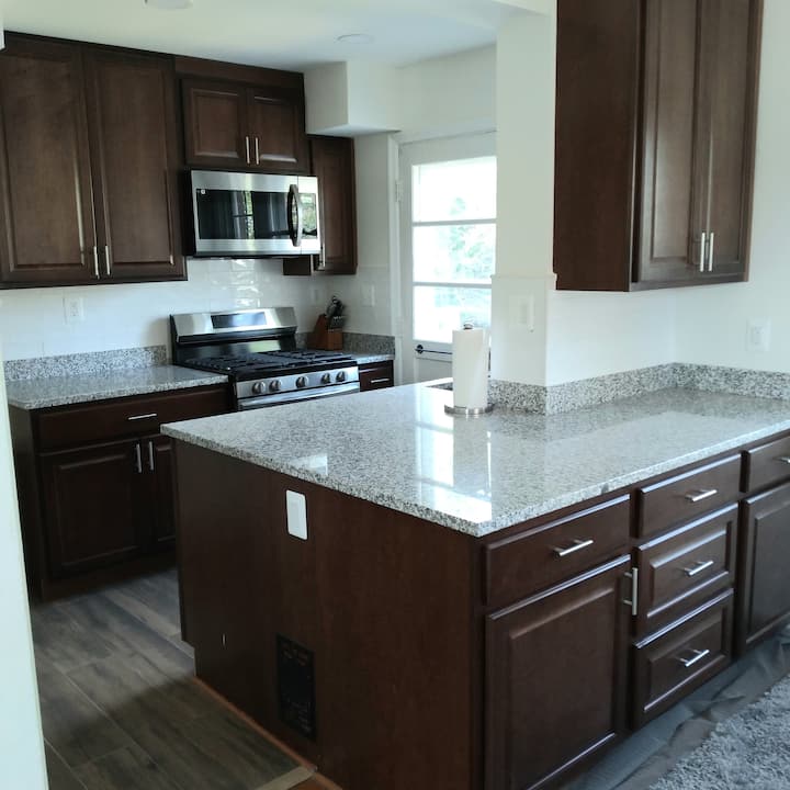 Private Room B, 2 Blocks From Metro - Alexandria, VA