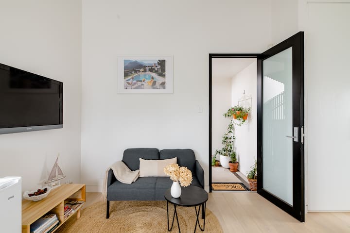 A Room With A View - Williamstown