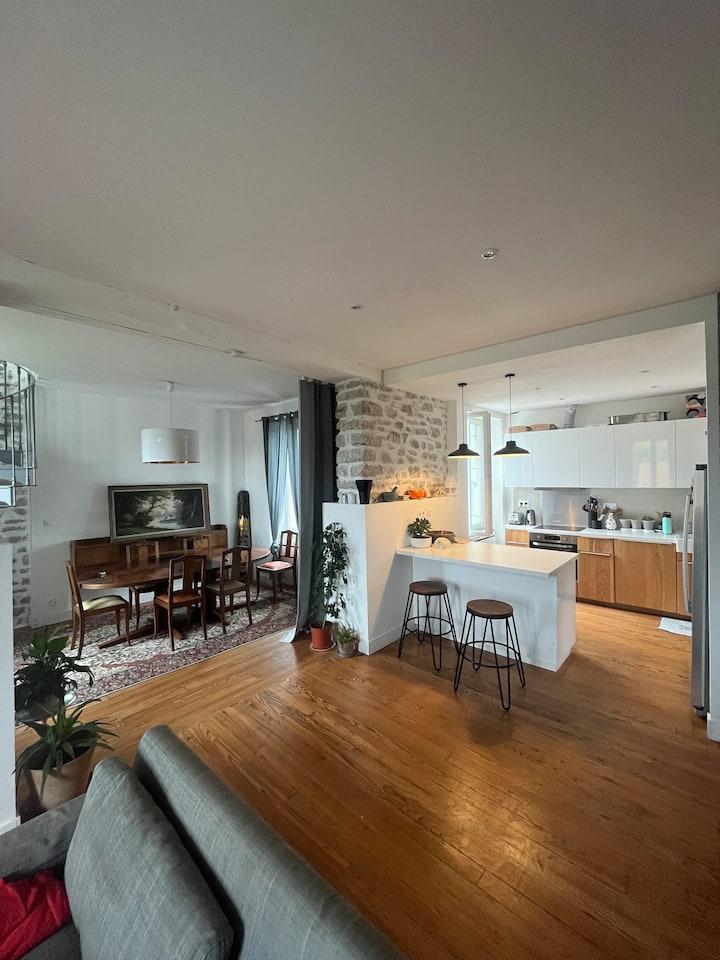 Magnifique Duplex Au Pays Basque, Idéalement Placé - Bayonne