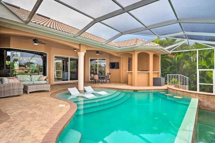 Family Tropical Fun Escape: Heated Private Pool! - Cape Coral, FL