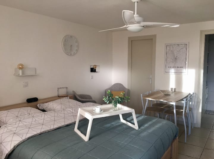 Agréable Studio Meublé Proche Centre Et Thermes - Aix-les-Bains