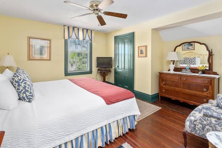 Welcome To The Spencer House Inn: Room 300 - Amelia Island, FL