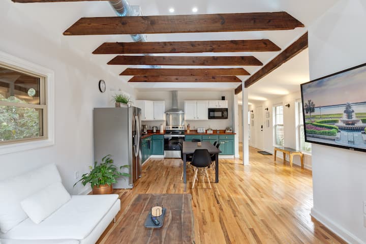 Oak House: Serene, Historic With Free Parking! 3br - Charleston, SC