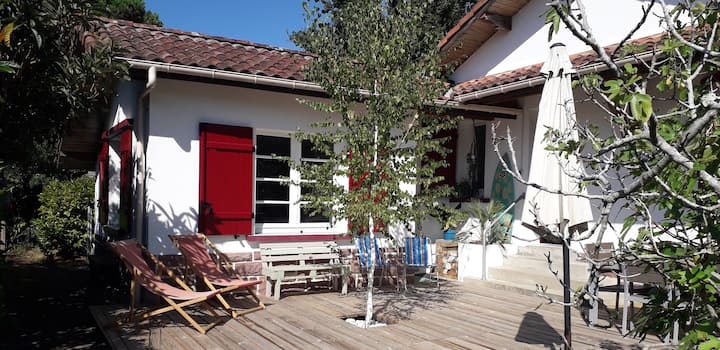 Agréable Studio Avec Terrasse Au Cœur De Léon - Saint-Girons Plage