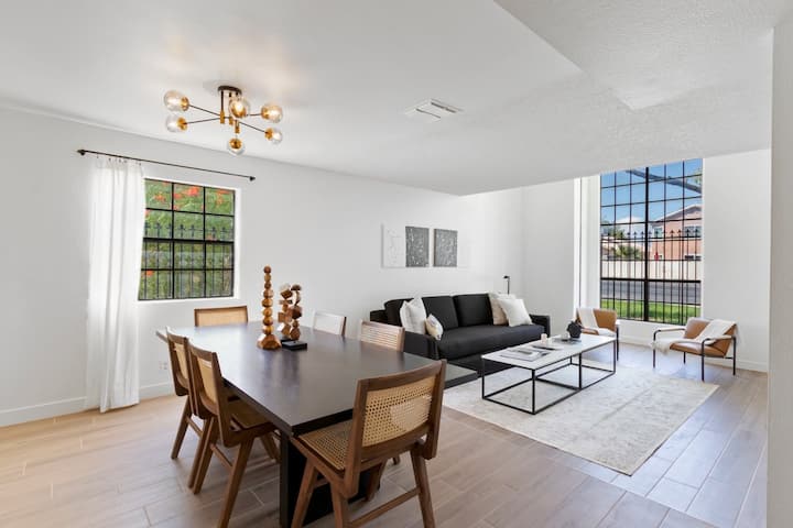 Youdid's Modern-minimalist Style Townhome . - Las Vegas, NV