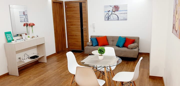 Linda Suite Frente  Riocentro Mall - Quito