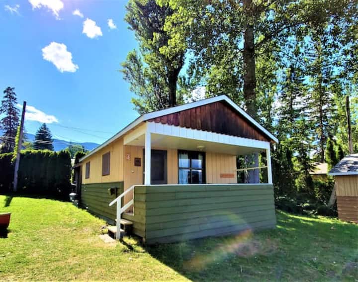 Maples Shuswap Lakefront Cabin #23 - Blind Bay