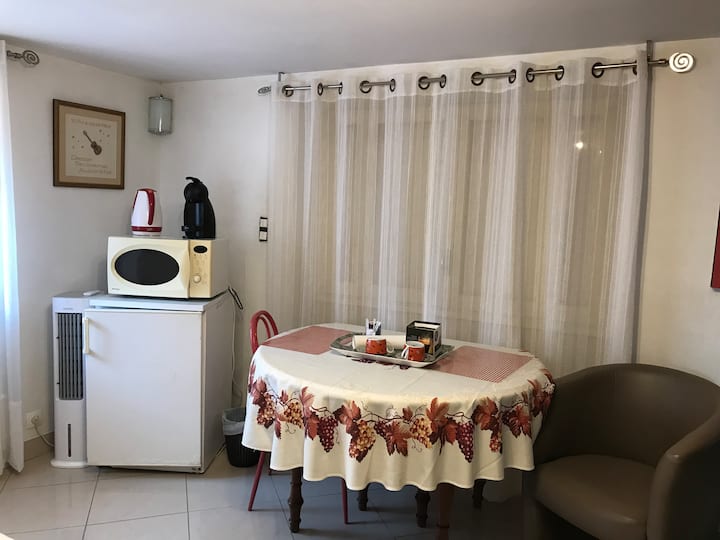 Saint Yrieix Sur Charente 2 Chambres Dans Maison - Angoulême