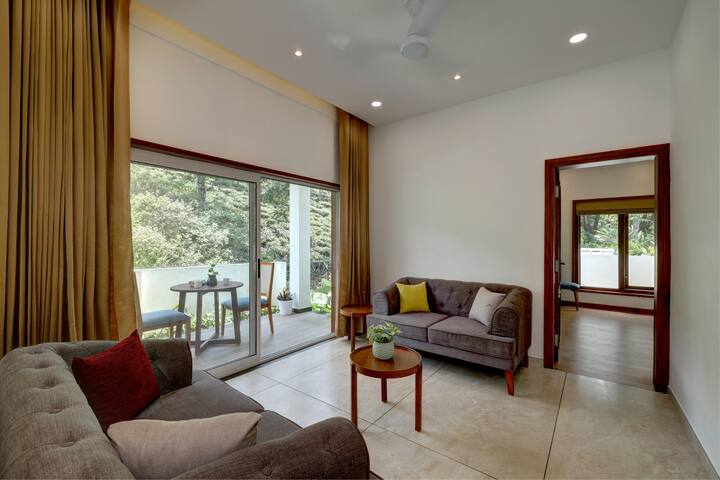 Pakoid Cottages: Garden View Room - Kuttikkanam