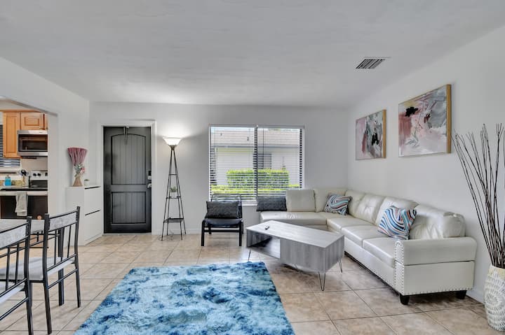 Spacious 1 Bedroom, East Delray Parking, W/d 828-3 - Boynton Beach, FL