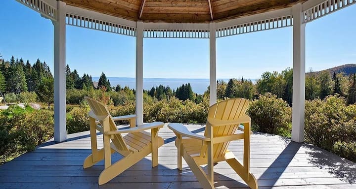 Hôtel à La Maison - Villa Marier Avec Spa - Charlevoix