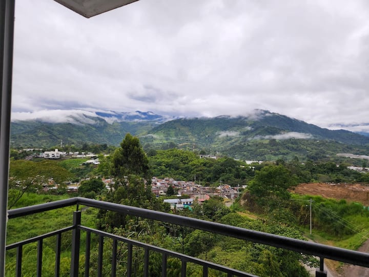 Lindo Y Nuevo Apto Al Norte De Armenia - 亞美尼亞