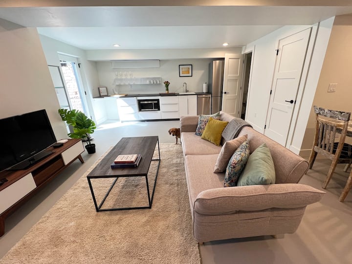 Private Cory-merrill Garden Level Apartment - Denver, CO