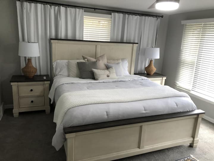 Luxury Living At Glen Falls. - University at Buffalo, Buffalo