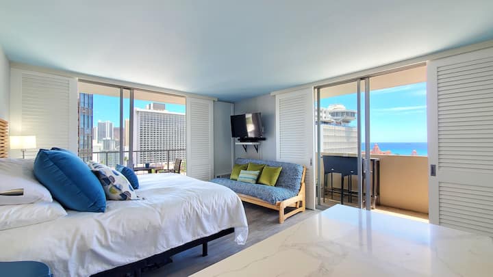 Ms 1711 Studio With A View, Kitchen & Free Parking - Kāhala Beach, HI