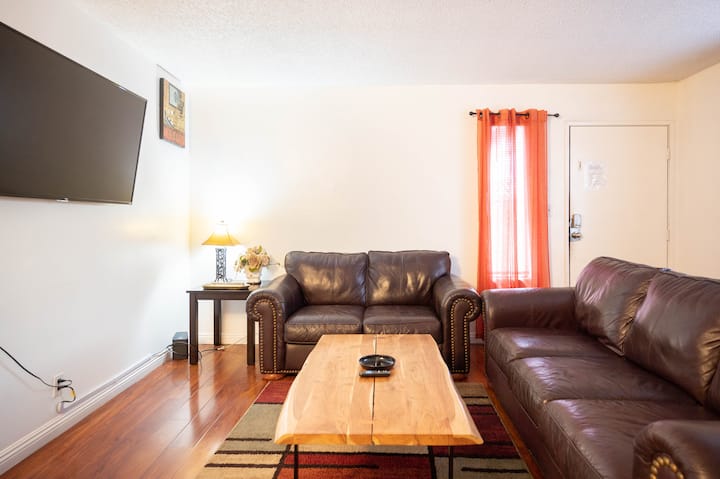 2 Bedroom Unlv, Thomas Mack, Cannabis - ラスベガス