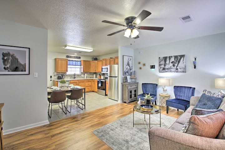 Comfy Stay Near Oaklawn Casino And Bathhouse Row - Hot Springs, AR