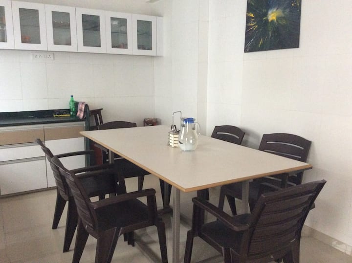 Welcoming Service Apartments - 바도다라