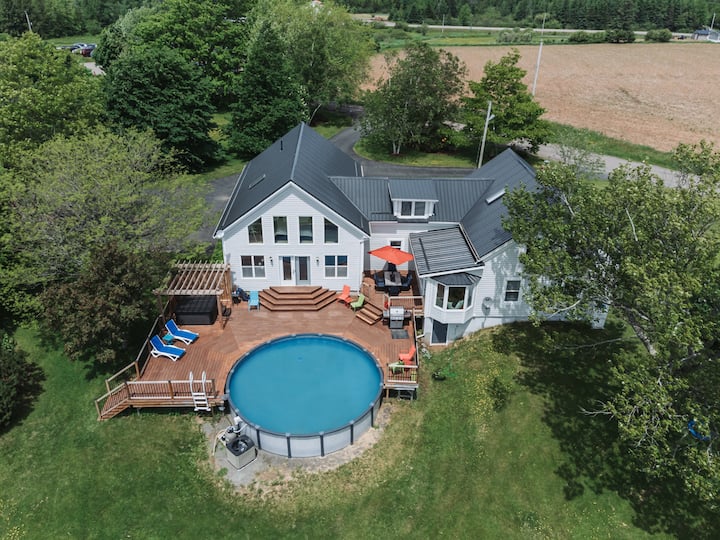 Hillcrest Cottage With Private Pool, Hot Tub - 新斯科舍