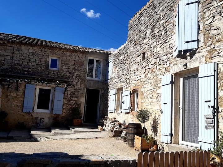 Charmant Gite En Pierres Au Calme - Bourg-Saint-Andéol