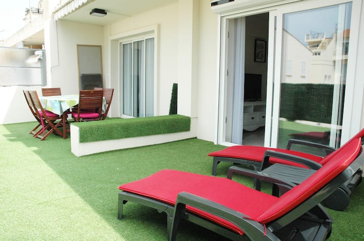 Grand 3 Pièces Pour 5 Avec Une Immense Terrasse - Antibes