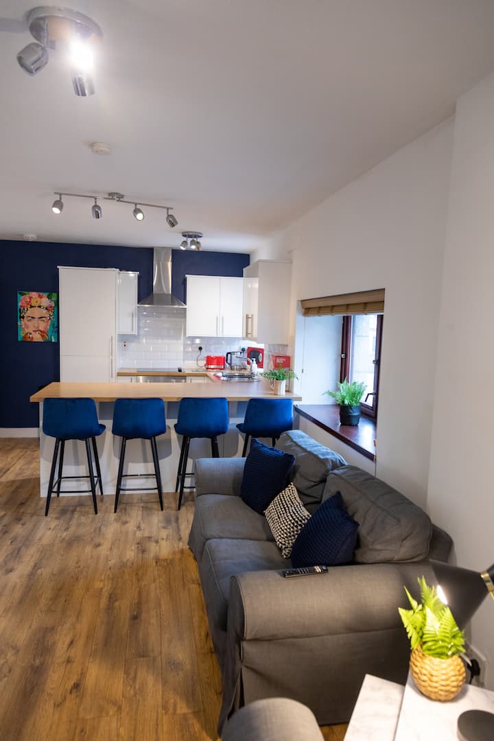 Rose Street, Central Location - Aberdeen