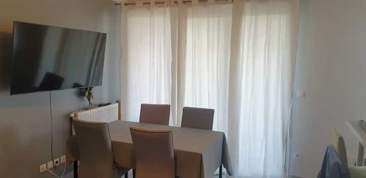 Chambre Privée Dans Un Appartement Moderne - Annecy