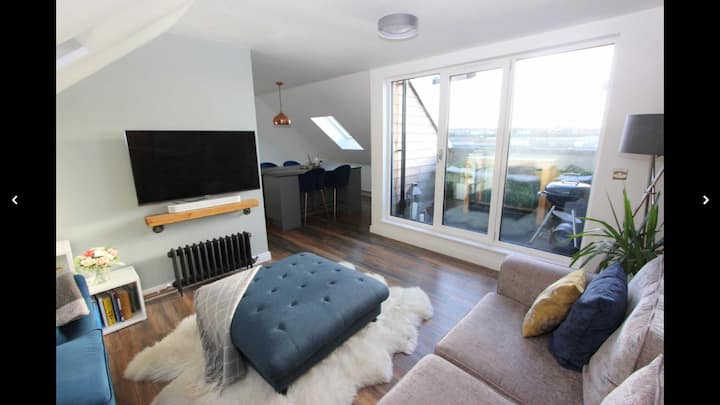 Amazing River View 2 Bed Penthouse Apartment - Tynemouth