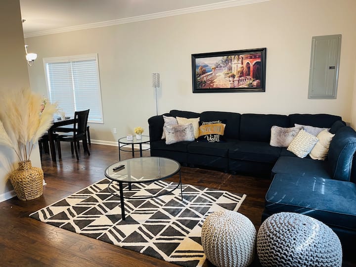 Stylish And Cozy 3bd Retreat With Modern Amenities - Margaritaville at Lanier Islands, Buford