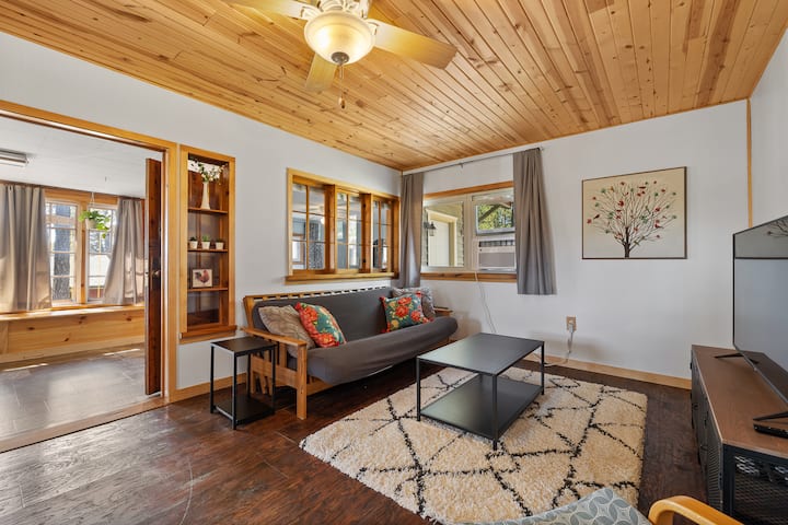 Red Roof*sauna*hottub*pet Friendly - Custer, SD