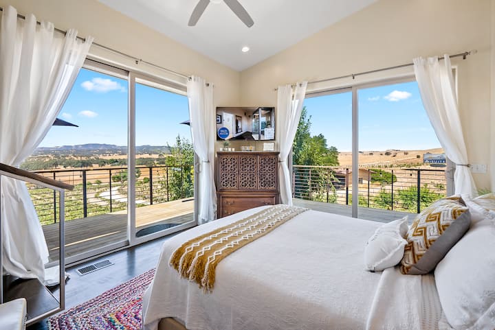 Be Suite Vineyard Retreat - San Miguel, CA