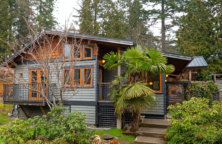 Palm Retreat Suite In Snug Cove On Bowen Island - Bowen Island