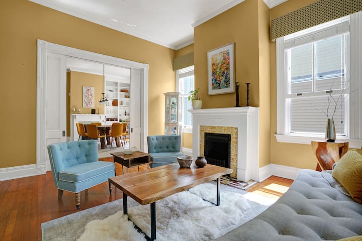 Lovely Historic 2 Bd Riverwalk Apartment! - Wilmington, NC