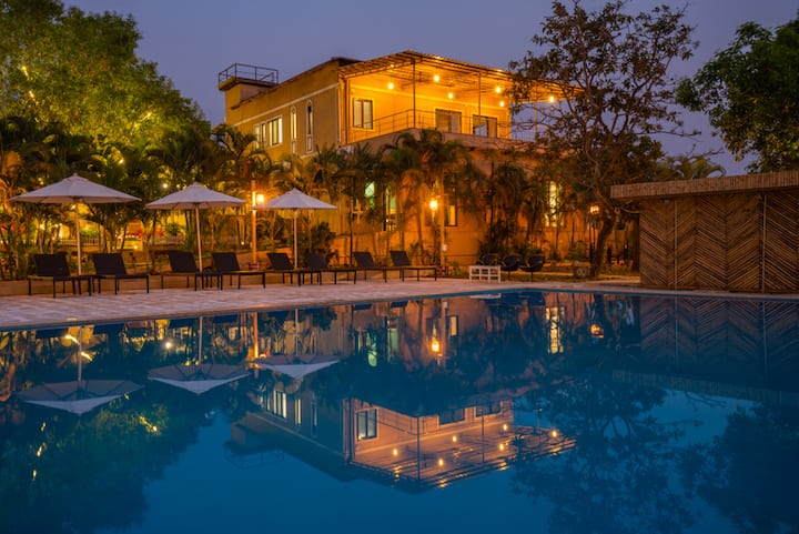 Luxury Quadruple Room (With Balcony) | Lonavala - Lonavla