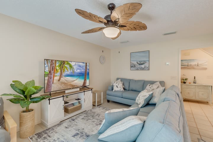 Newly Updated 2 Bed/1.5 Bath - 3 Min Walk To Beach - Fernandina Beach, FL