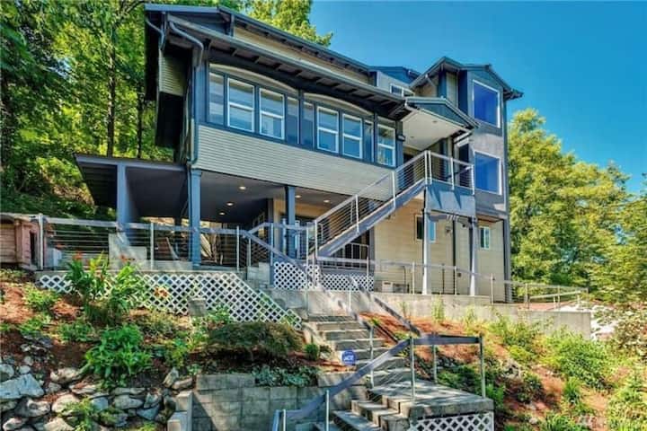 House In The Trees! - Seattle, WA