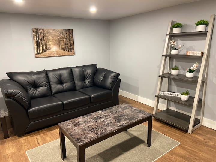 Cheerful 2-bedroom Home Close To Amenities. - Oromocto